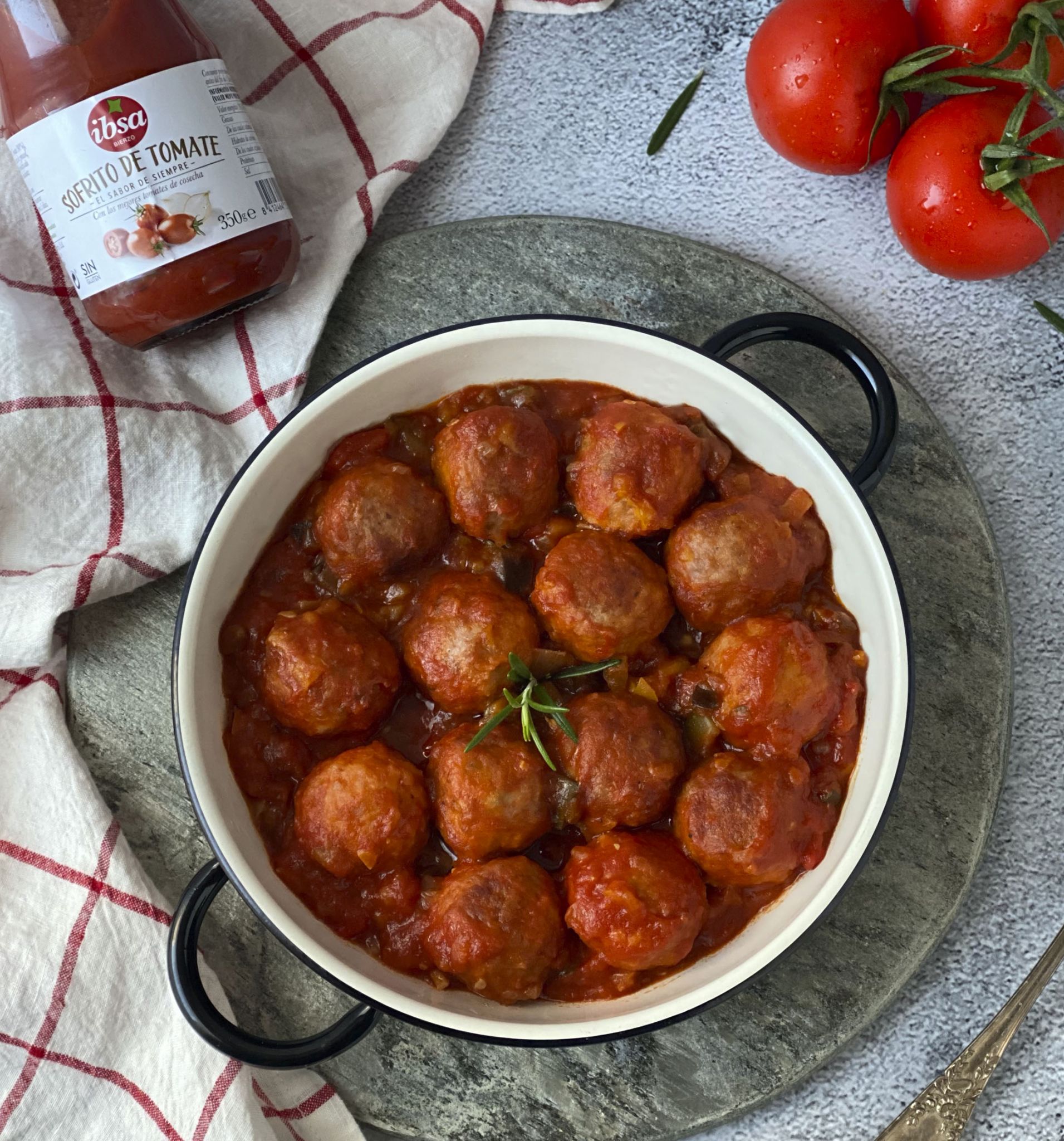 Albóndigas De Carne En Salsa De Tomate Ibsa