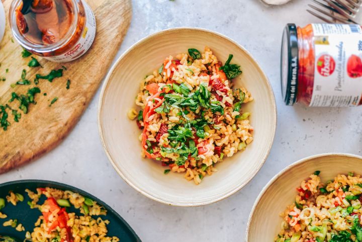 ARROZ SALTEADO CON AJOS TIERNOS Y TOMATES SECOS - IBSA